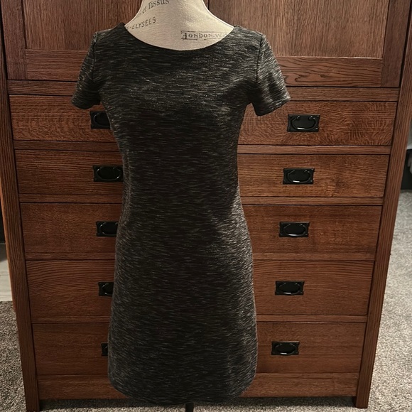 Lou & Grey | Dresses | Lou Gray Short Sleeve Midi Dress | Poshmark